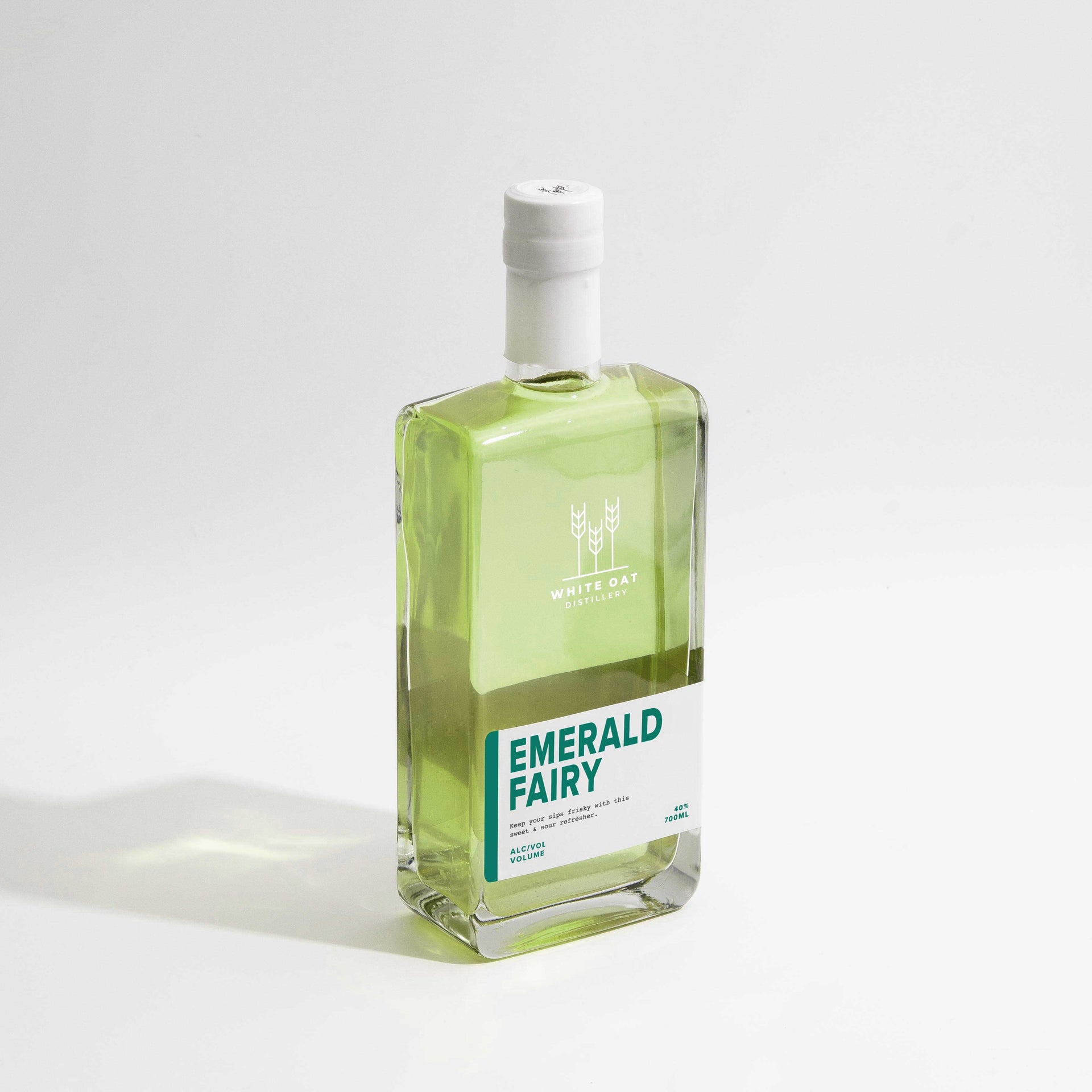 Strawberry & Apple Sour Gin – White Oat Distillery